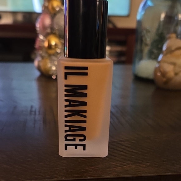 IL MAKIAGE | Makeup | Il Makiage Foundation Creamy Perfection | Poshmark